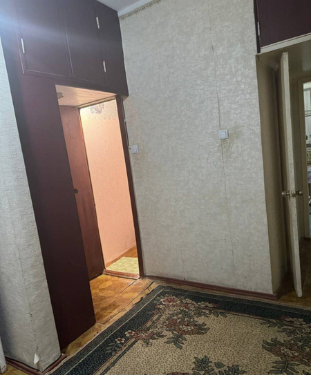Метро Чиланзар-16. 3/9/9. Срочно продам квартиру