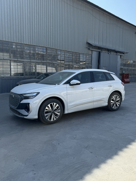 Audi Q4 e-Tron 40 Creative AVTOKREDIT!