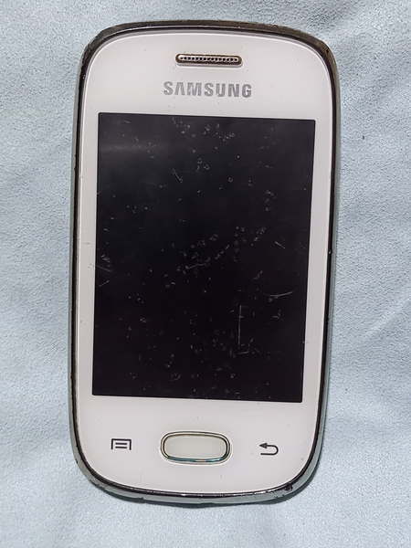iPhone sotiladi xotira 1 tr
