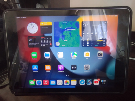 Srochna sotiladi iPad 5 Gen.