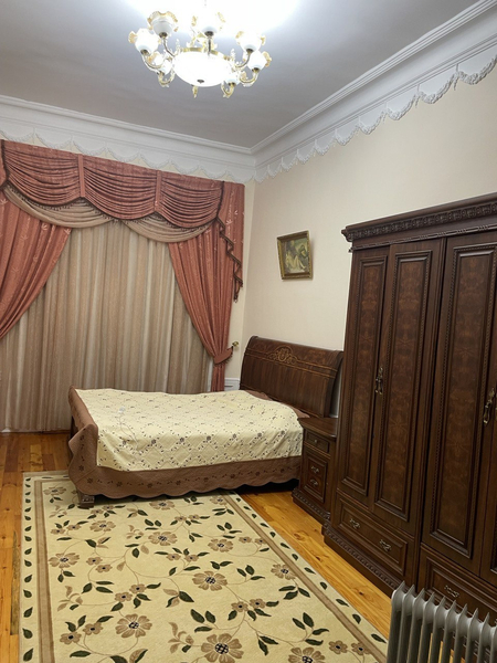 Аренда Дом 4 комнаты Микрорайон за Скорой помощью 1000$