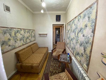 Феруза Продается квартира 1/4/4 балкон 1.5х6 76-Серия