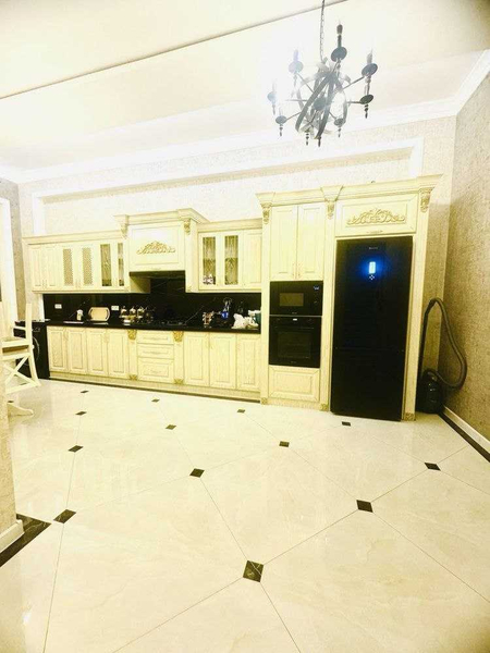 Продаётся Евродом рядом Американским Посольством, 2,7-соток (N 8749)