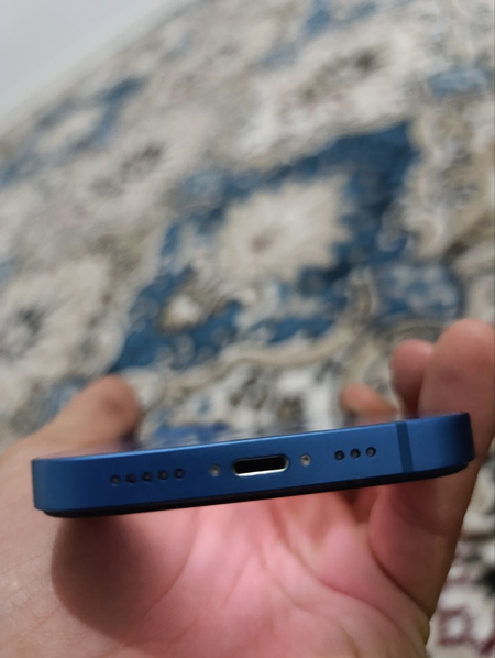 телефон Iphone 13