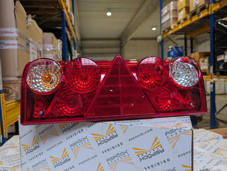 Фонари задние лв/прав Europoint II Schmitz 1 1 57 2 4 5/1 0 9 8 6 4 5