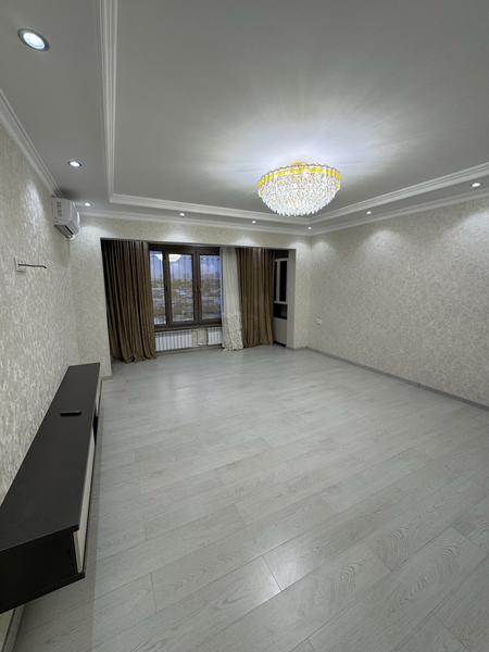 Продается квартира 4/9/9 Алмазарский р-н , ор-р кинотеатр Нукус