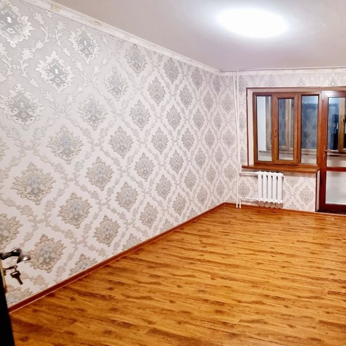 2 хонали 3 каватда жойлашган квартира тезда сотилади. 5 каватли панель