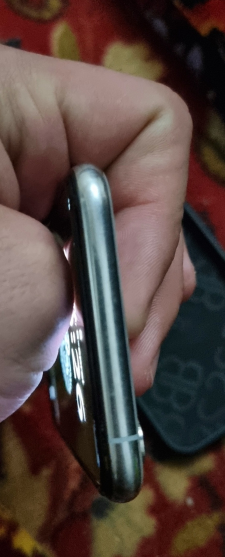 IPhone XS  Sotiladi > Kelishamiz