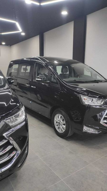 JAC M4 Miniven 9 va 11 kishilik  oq va qora ranglari nalichida
