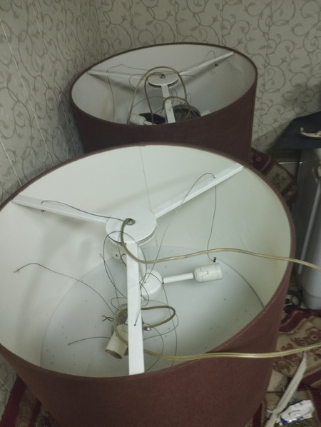 Продам 2 дикаротивные люстры