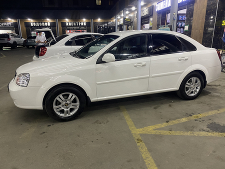 Chevrolet optra lasetti tinniq xolatda