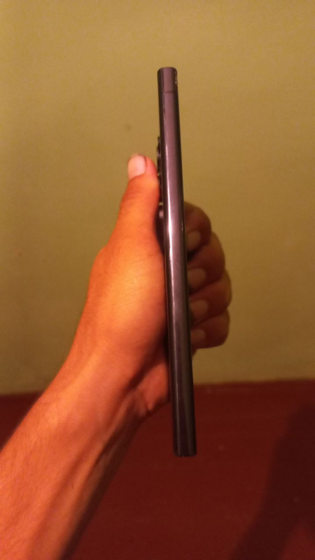 galaxy s23 ultra ekran ketgan  oladiganlar bolsa  telefon qiling