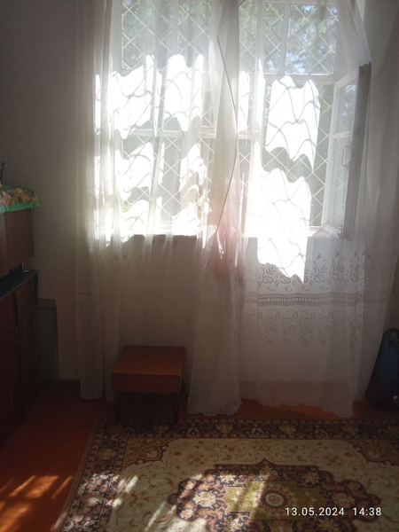 Продаётся двух комнатная квартира в районе пятьсотки(горбольница)