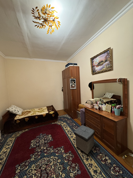 Mebel sotiladi shkaf divan trimo