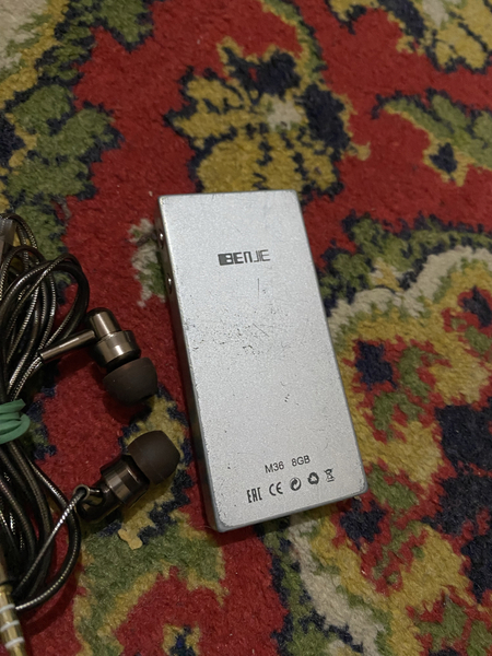 mp3 holati zor maza qib ishlatasla 8gb xotira