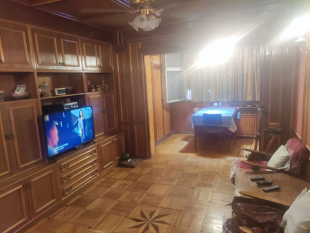 Продам 3 комн-ю квартиру на Максим Горького.