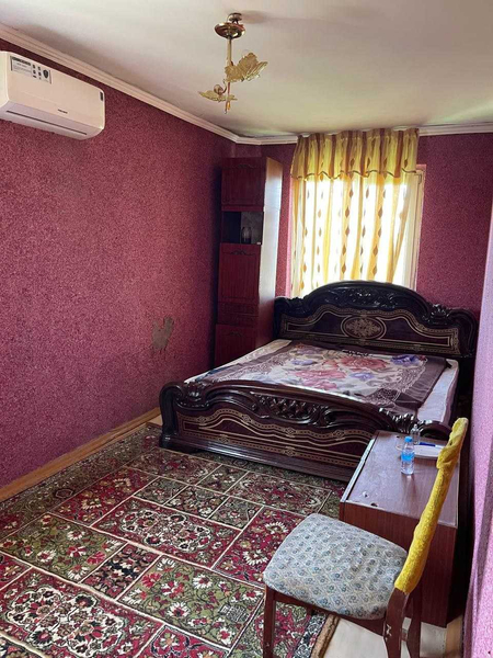 Срочна продается 2 х комнатная квартира.