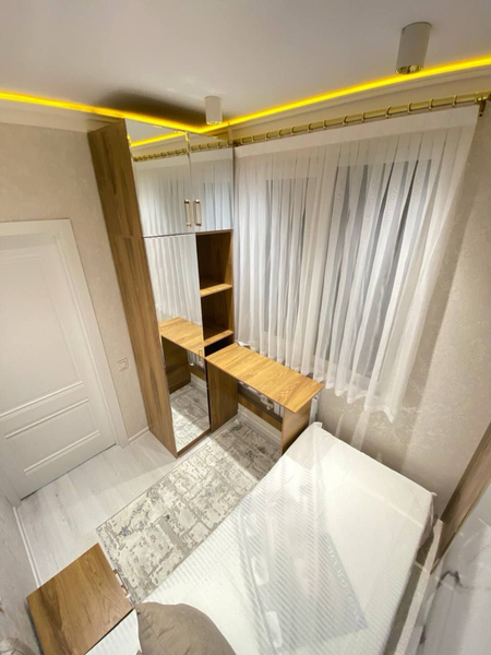 Чиланзор 6кв 2 хона 3 хона қилинган квартира сотилади 82000$ келишамиз