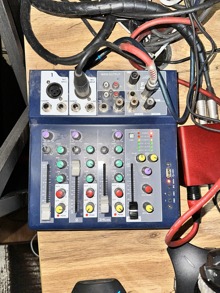 Компрессор DBX 266xl + Mixer F4-Usb