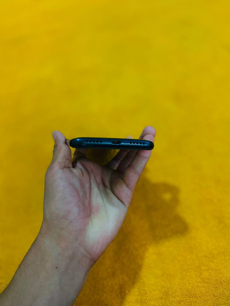 Redmi 7 sotiladi