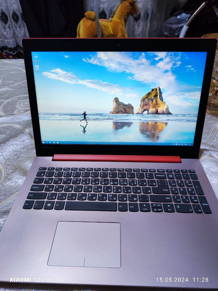 Noutbuk Lenovo  i5