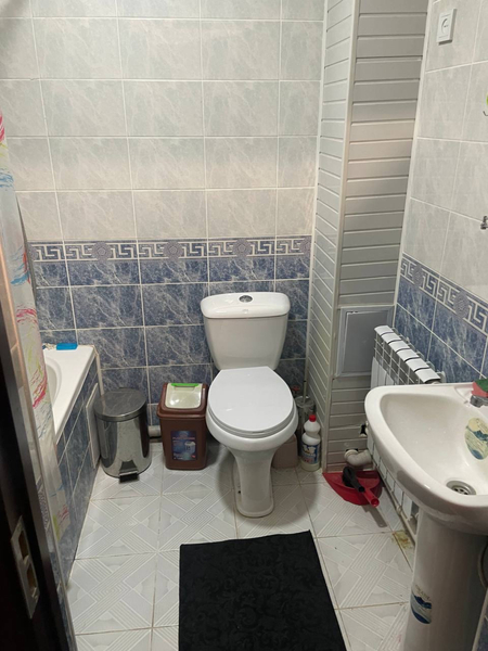 Freyzer aparat sotiladi, olinganiga 1oy ham bolmabdi,