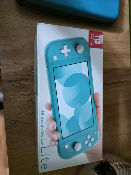 Nintendo switch lite 32 gb