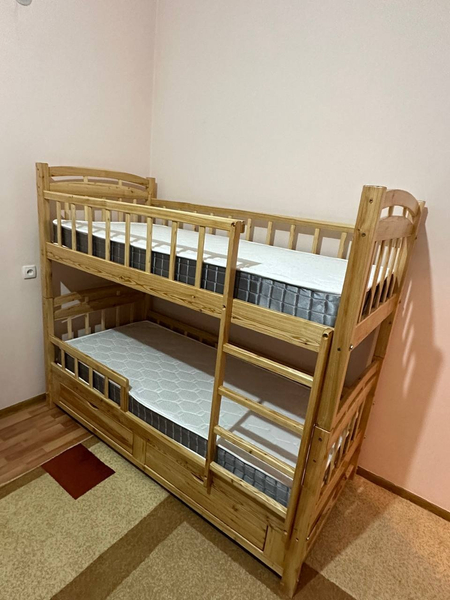 Двухъярусная кровать