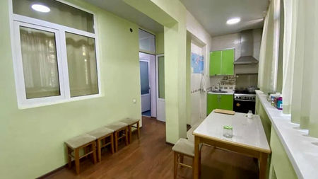 Срочно продам квартиру 4/2/4 Юнусабад 11