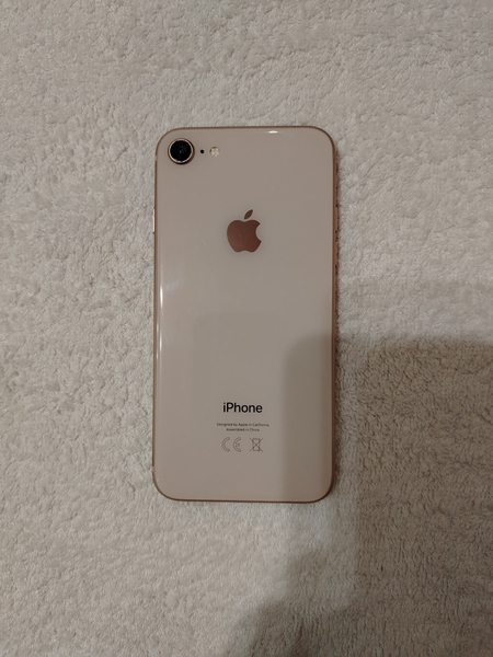 IPhone 8   64GB Yomkost 100%