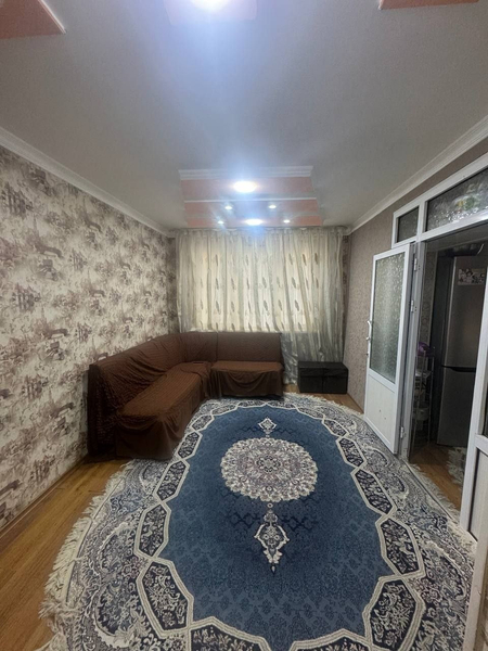 Qoratosh makro orqasida 4 xonali 4 etajda kvartira sotiladi