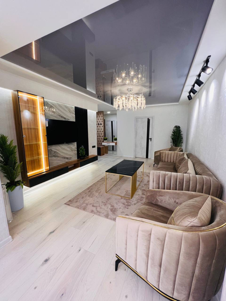 Продам комфорную квартиру на Ш.Руставели 2-3-4 кирпич
