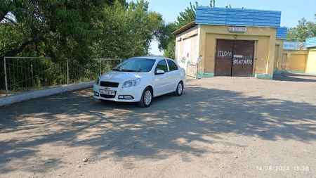 Nexia 3 avtomat sotiladi