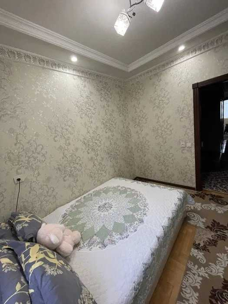 Тинчлик  4/1/5. Евроремонт. 90м2. Балкон 2*6. парковка. метро 800м