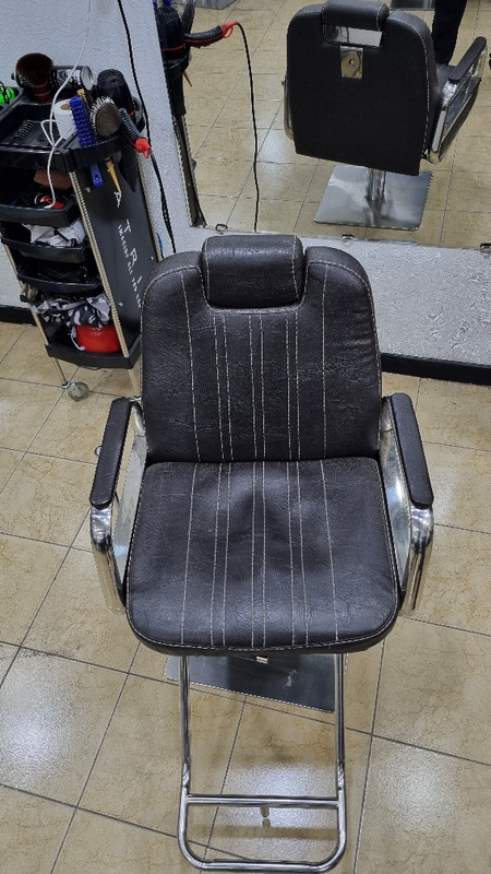 Barber кресло. Барбер Кресло продаётся  срочно