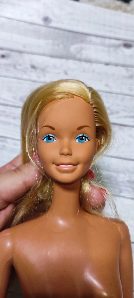 Vintage Barbie super size 1976
