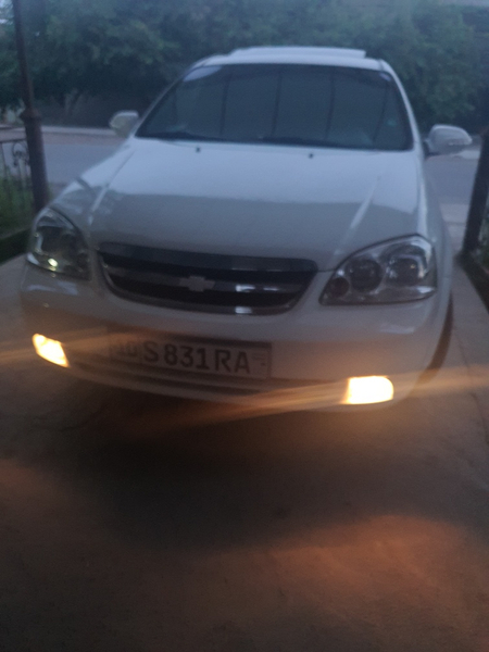 Chevrolet lacetti 2011