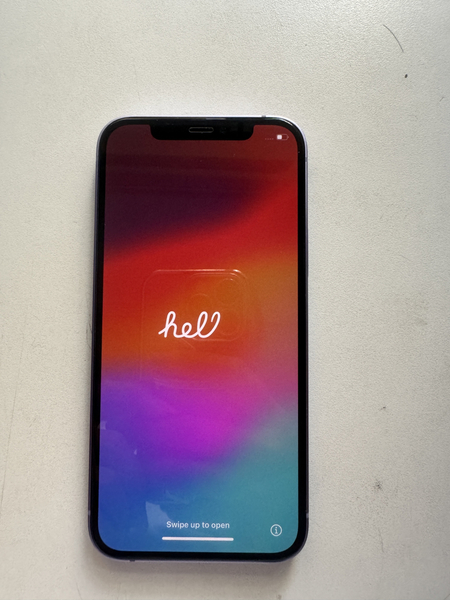 Iphone 12 в хорошем состоянии