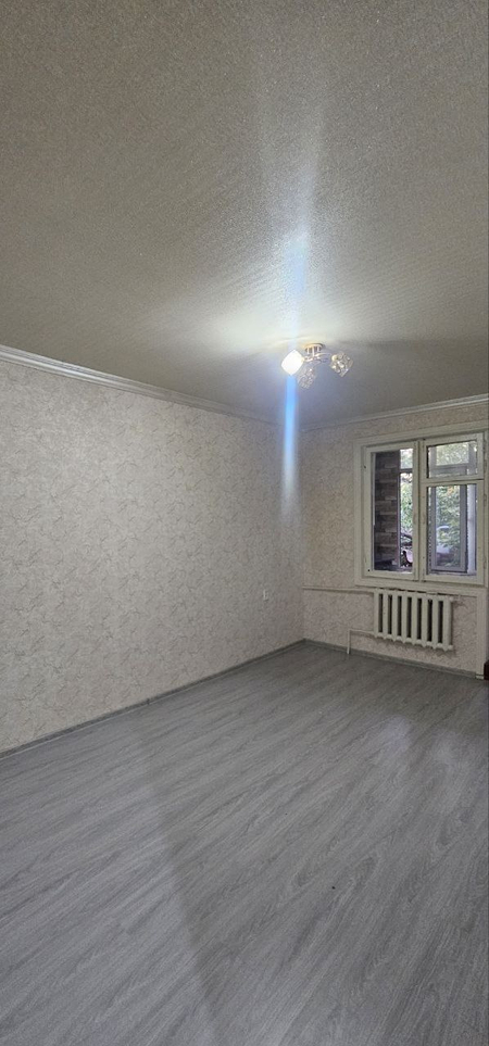 Чиланзар 19 кв.  . 1в2/4/4 продаю
