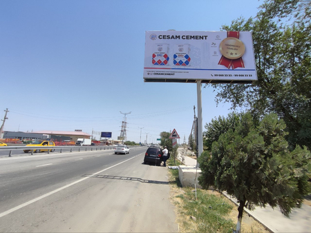 Navoiyda bilbordlarda reklama