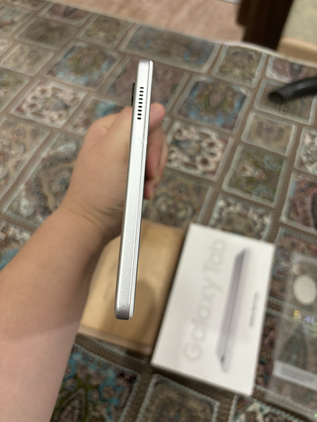 Планшет Galaxy tab A7 lite в отличном состоянии продам дешево