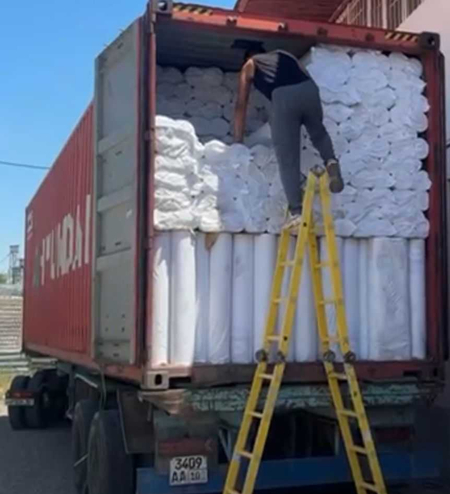 Уголок пластиковый перфорированный 20х20 L=2,5 м с сеткой 10х10, сетка