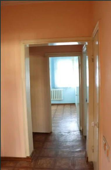 Продаётся 3/6/9 на Бобура не торец общ пл 72м