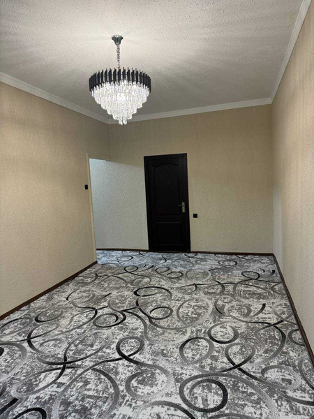 V5004 квартира 2/4/4 Юнусабад 8кв Круг 50м2