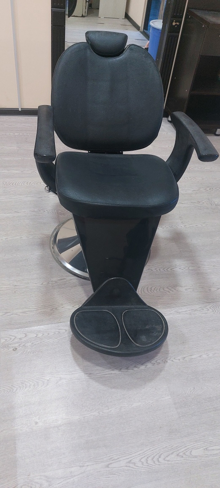 Salon jihozlari sotiladi