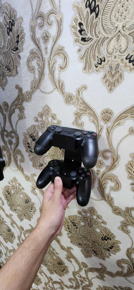 Play Station 4 (slim)