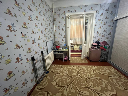 Bekobod uy sotiladi 2 xonali 3-etaj