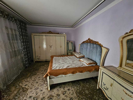 4 sotixli tayyor hovli sotiladi