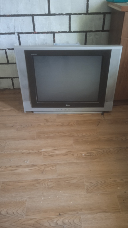 Продам телевизор LG