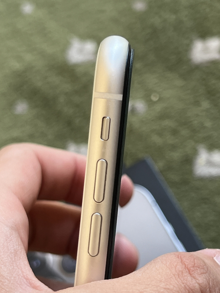 iPhone 11 white colour